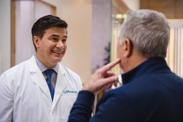 Why Are My Ears Crackling │Miracle-Ear