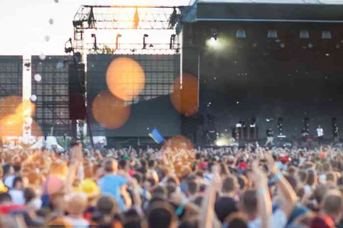 Mucus in ear: Causes & How to get rid of it | Miracle-Ear