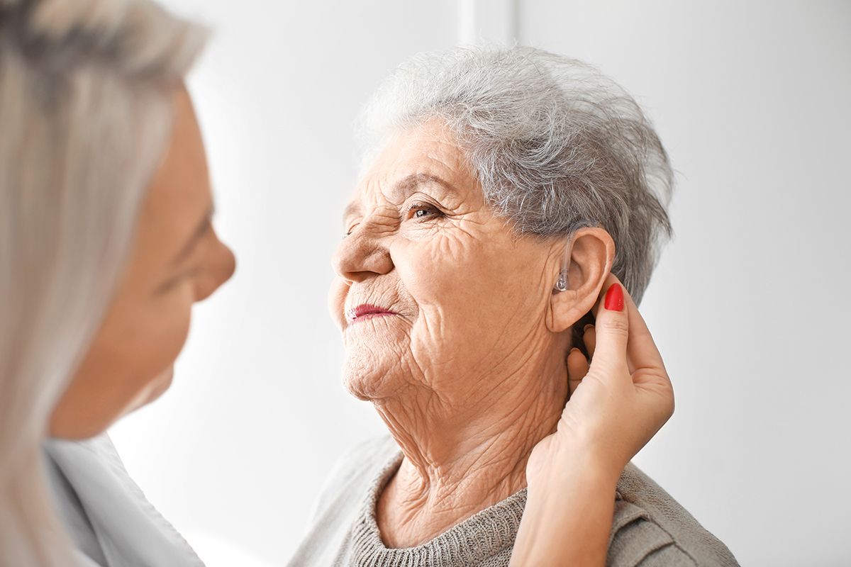 How to unclog ears from congestion and wax | Miracle-Ear