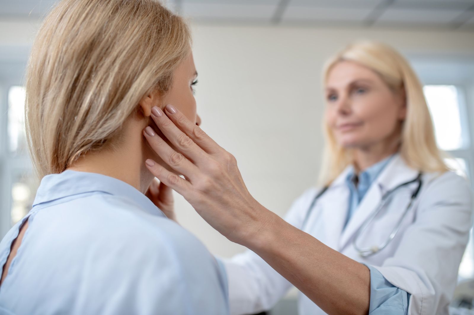 Swollen lymph nodes behind ear: causes & treatment | Miracle-Ear