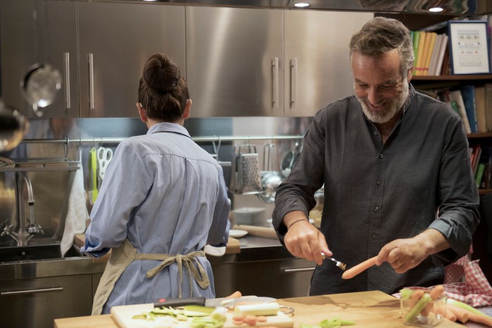 Blood in ear: Why is my ear bleeding? | Miracle-Ear