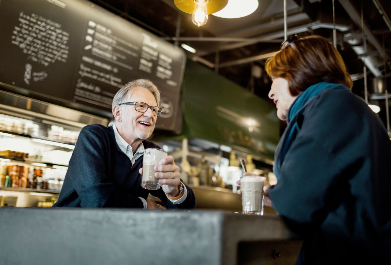 Dining Out with Hearing Loss | Miracle-Ear