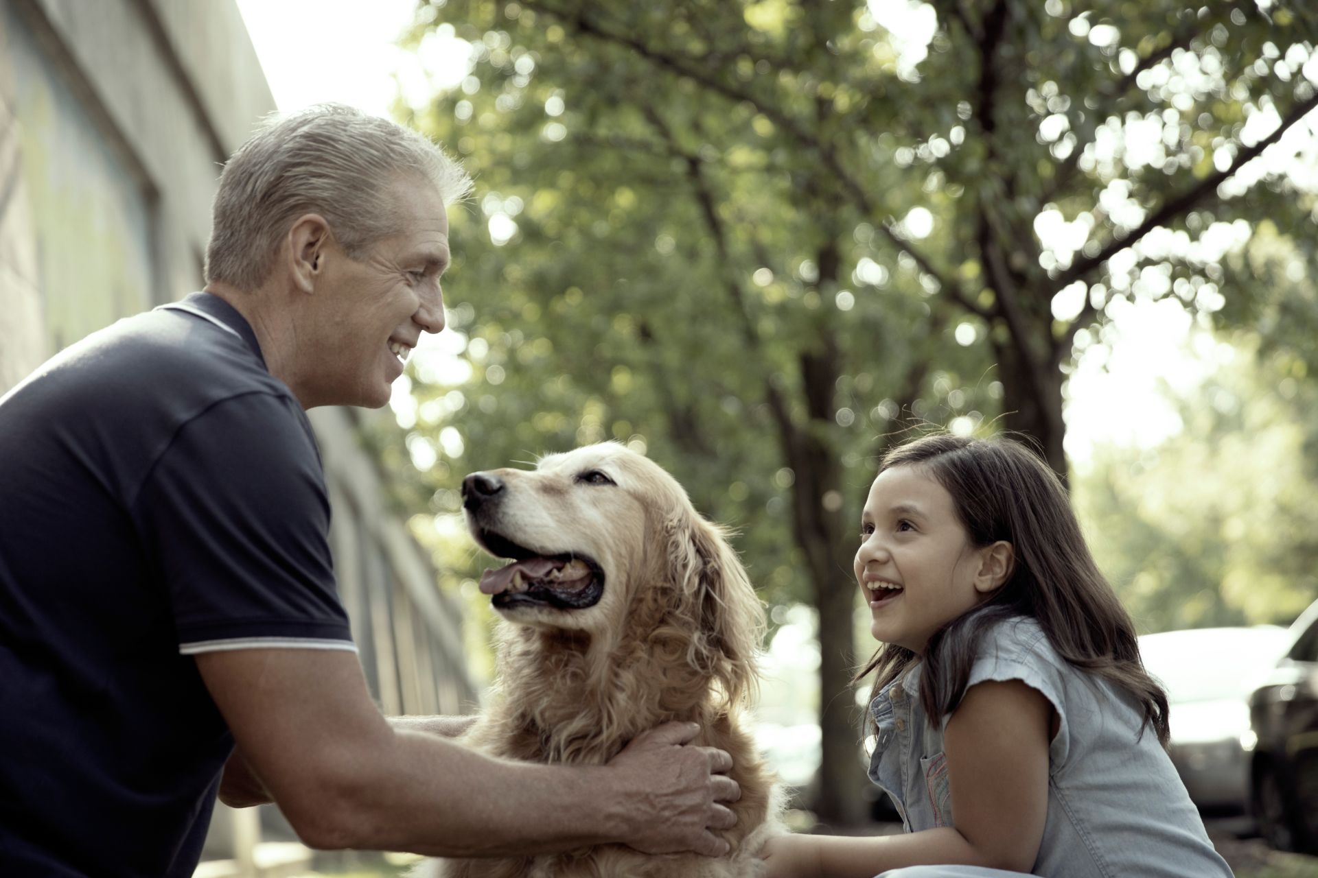 CROS and BiCROS hearing aids | Miracle-Ear